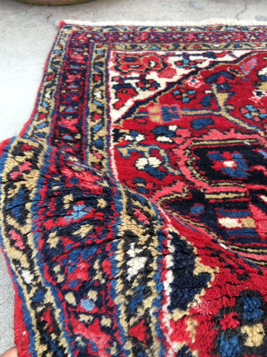 2'7 x 3'2 Square Persian Heriz Rug – Blue Parakeet Rugs