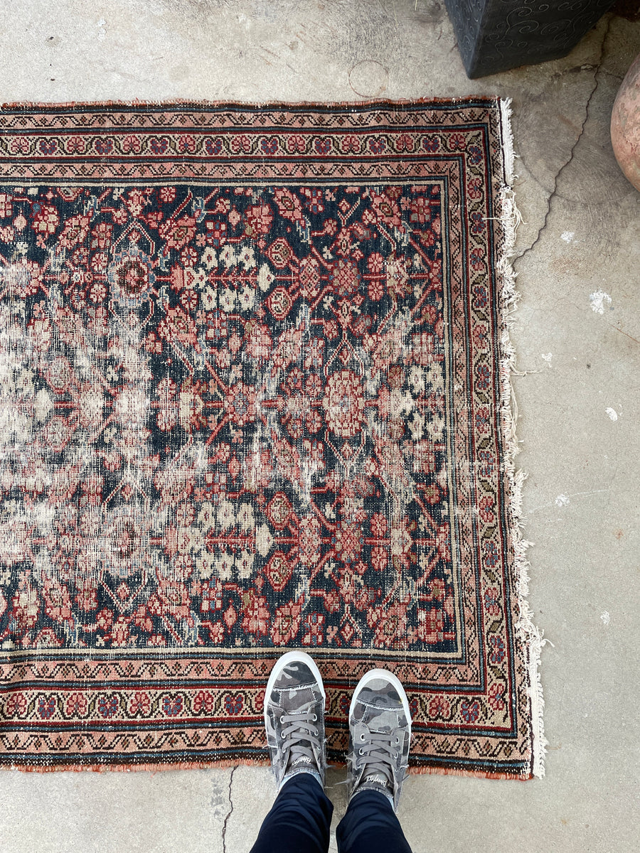 4' x 6'5 Antique worn Persian rug #2283 at Anthropologie / 4x7 Vintage ...